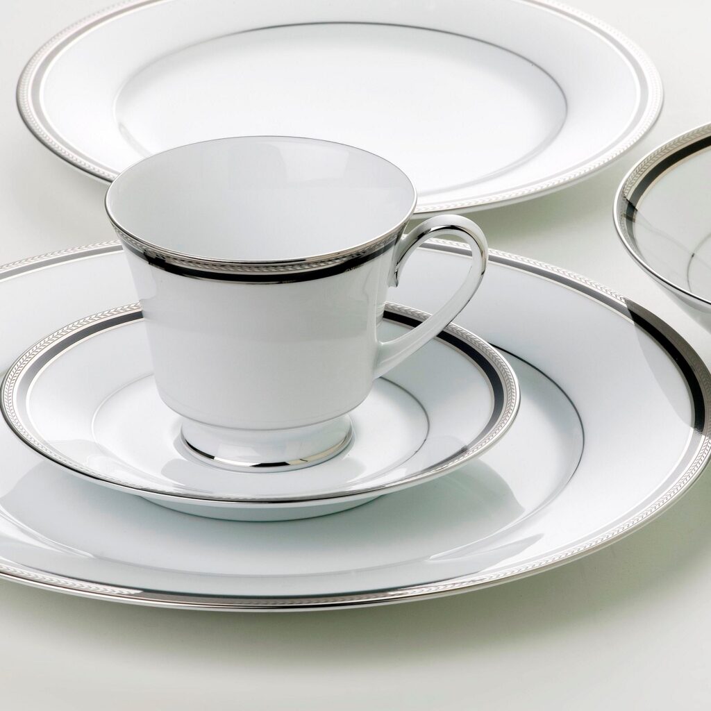 Noritake | Formal Dinnerware | Toorak Noir 12pce Dinner Set